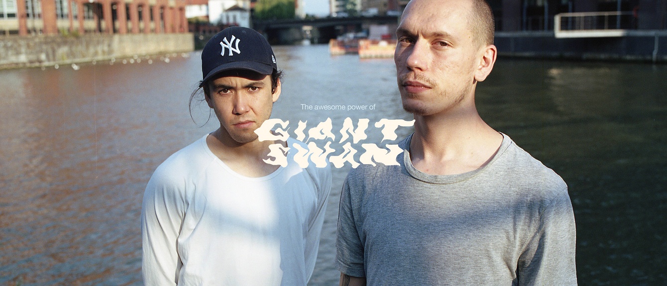 The awesome power of Giant Swan · Feature RA