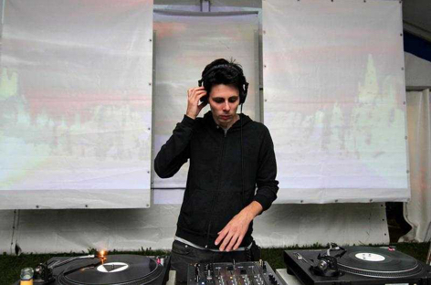 Kassem Mosse trips around the US · News RA