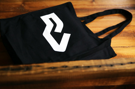 Use Apple Pay in the RA Guide iOS app this summer to win prizes · News RA