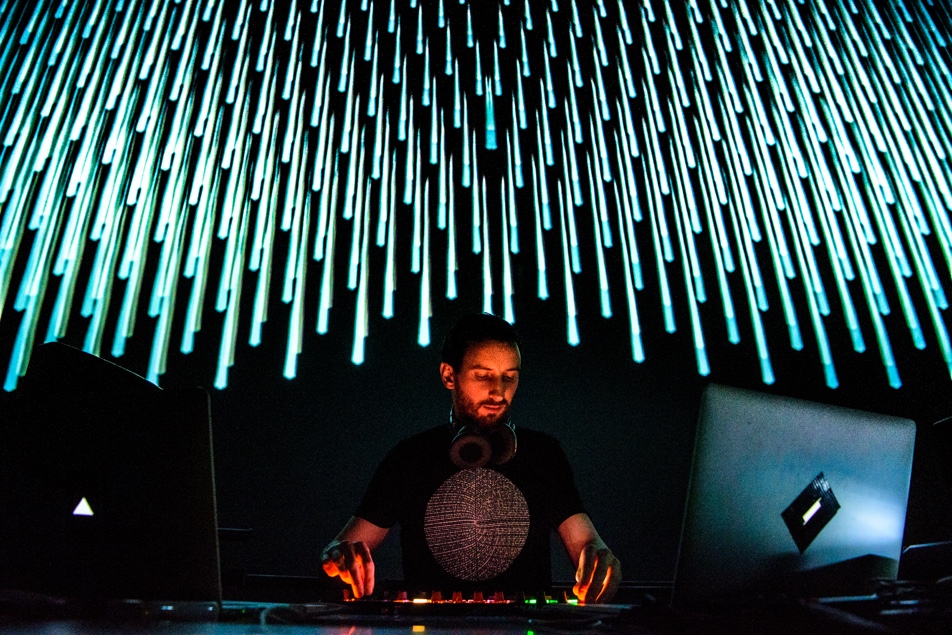 Max Cooper brings Emergence to North America in August · News RA