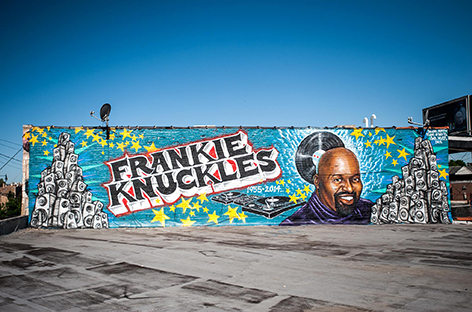 Frankie Knuckles tribute mural rises again in Chicago · News RA