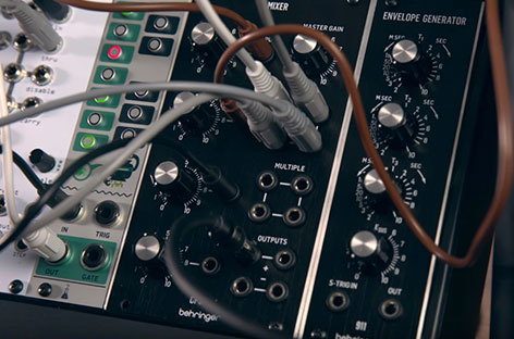 Behringer reveals new Moog modules and Eurorack case · News RA