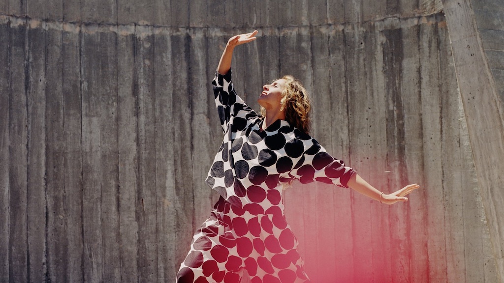 Tama Sumo & Lakuti, Olive T, Umfang remix Barbie Bertisch's debut album ...