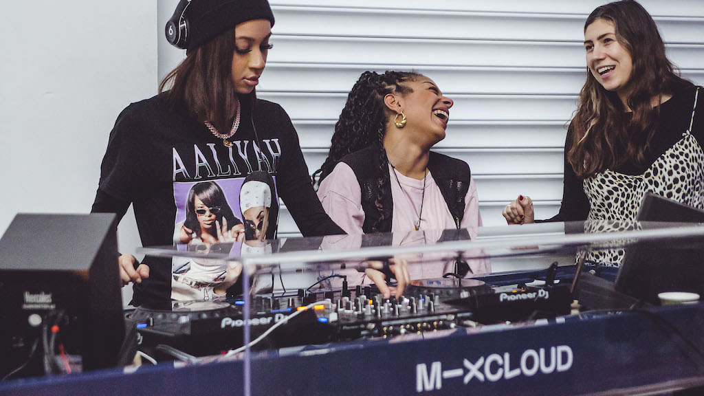 Artists can now upload original audio to Mixcloud · News RA