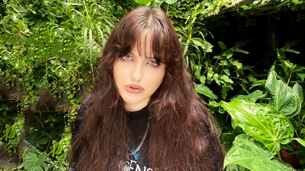 Lila Tirando a Violeta's new album, Desire Path, features Nicola Cruz ...