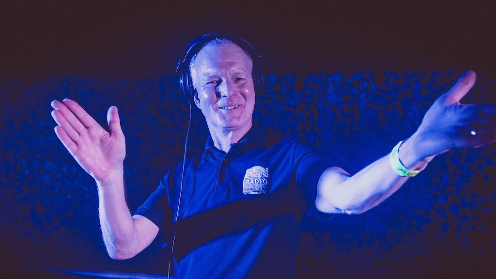 UK DJ Stu Allan, unsung pioneer of rave and acid house, dies aged 60 ...