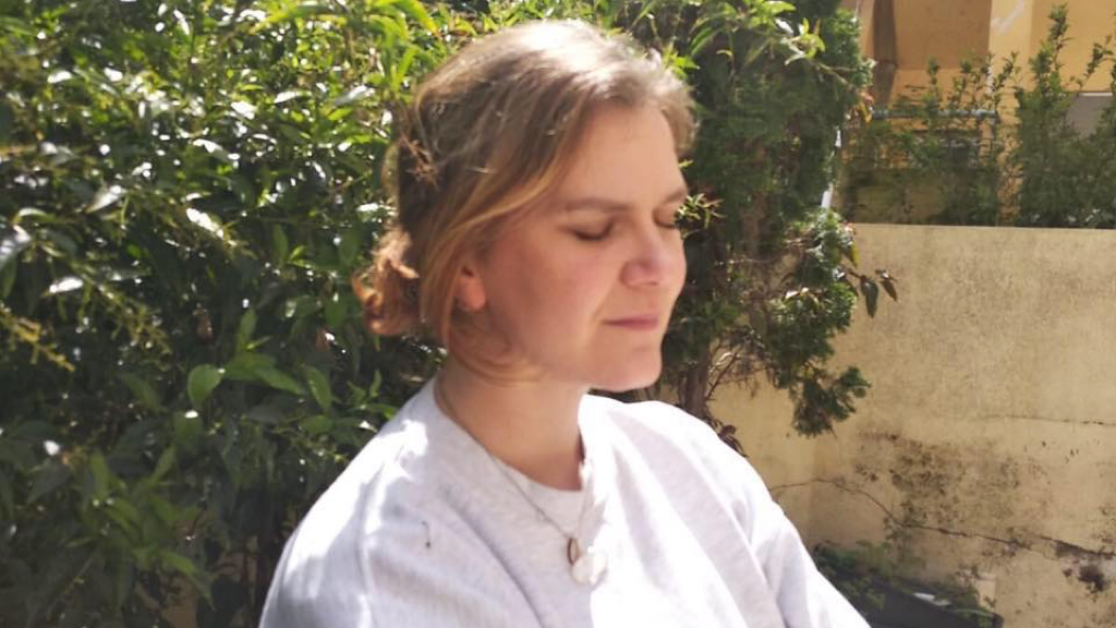 Violet finds inspiration in the mundane on new album, Transparências ...