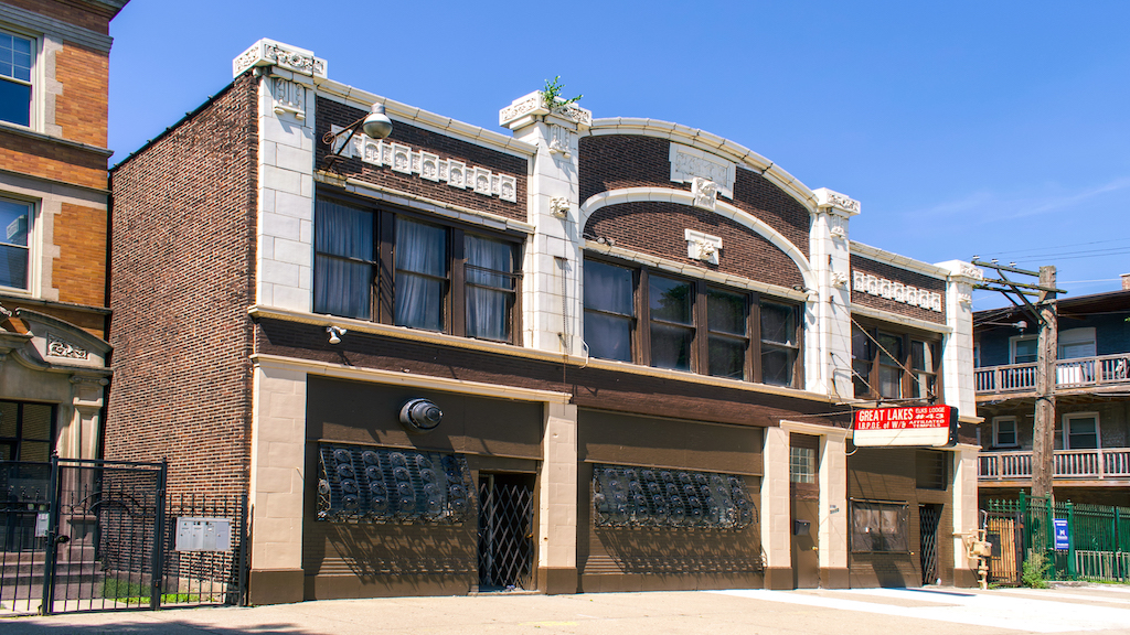 Historic Chicago house club The Lodge needs $50,000 in repairs to avoid ...