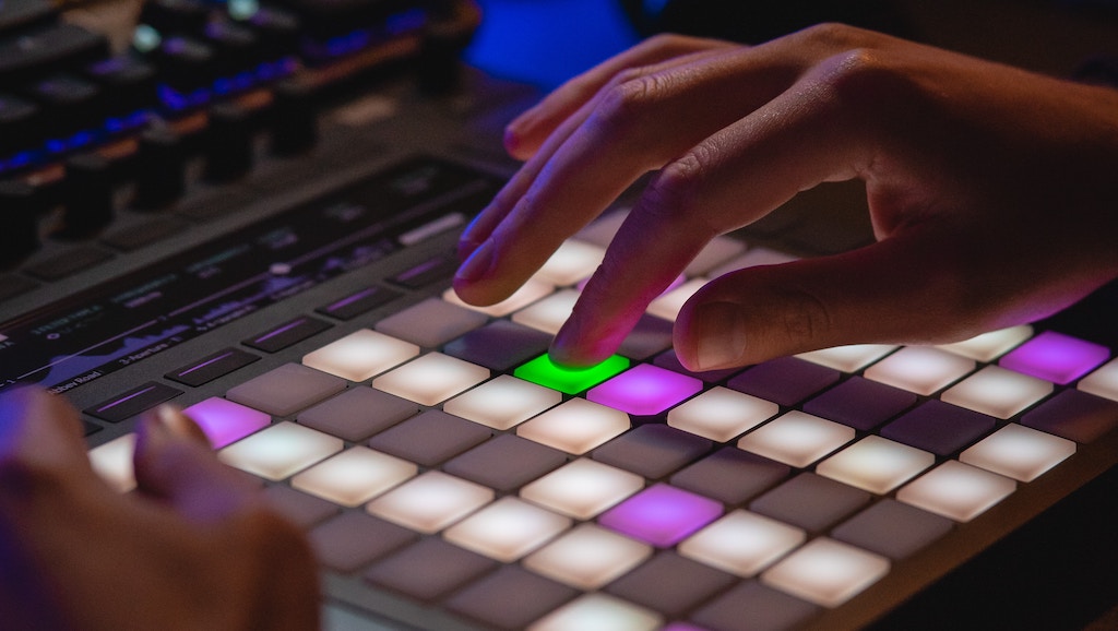 Students at Boston's Berklee College of Music can now choose electronic ...