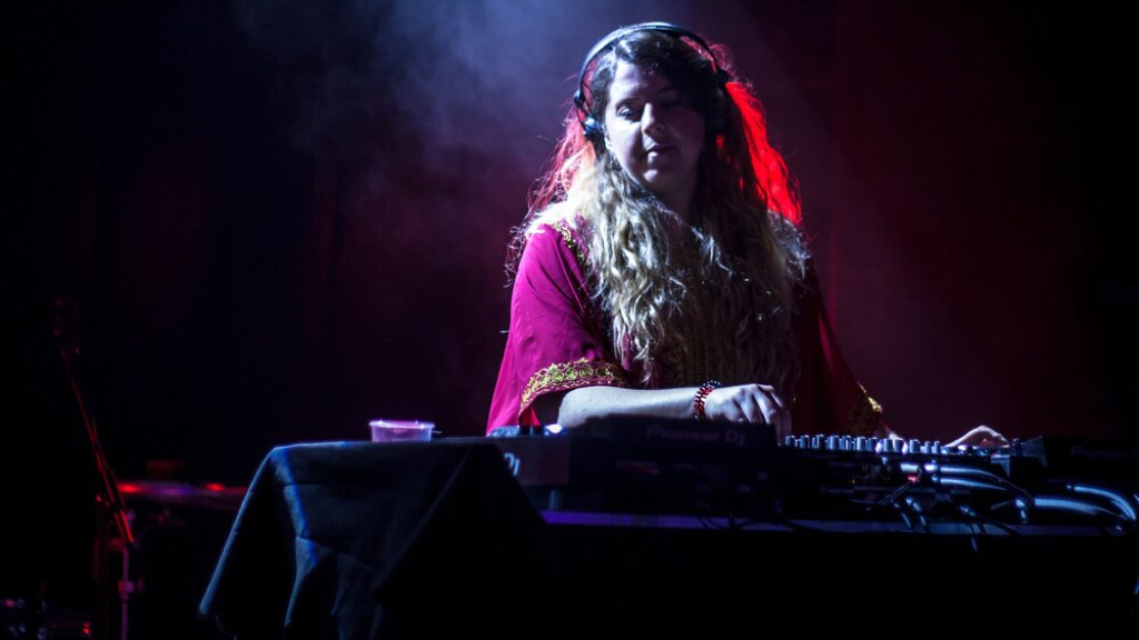 Mix Of The Day: Saliah · News RA