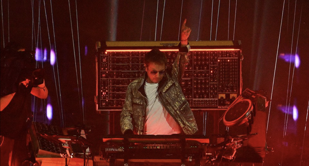 Jean Michel Jarre Close Your Eyes