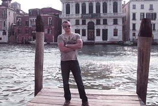 Adam Kent · Artist Profile