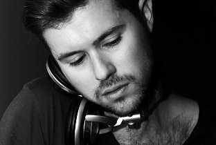 Adam Wyatt · Artist Profile