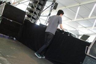 Alejo Gonzalez · Artist Profile