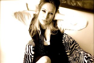 Aleksia · Artist Profile