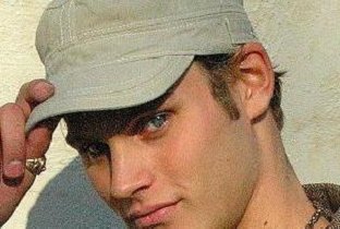 Alexander Cruz · Artist Profile