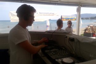 Alex Connolly · Artist Profile