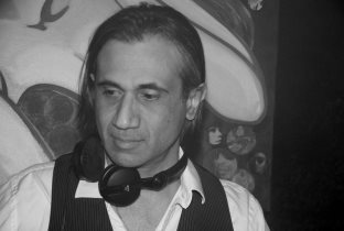 Allan Davis · Artist Profile