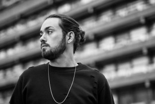 Andrew Kay · Artist Profile