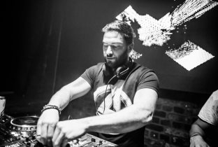 Anthony Francis · Artist Profile