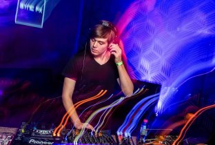 Anton Tomak · Artist Profile