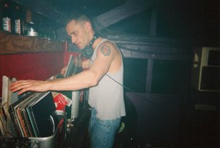 DJ Ariel · Biography