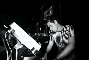 Ben Coates · Artist Profile