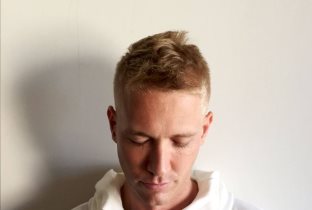 Benjamin Beck · Artist Profile