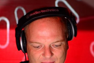 Budai · Artist Profile