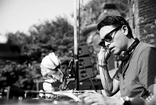 Calvache · Artist Profile