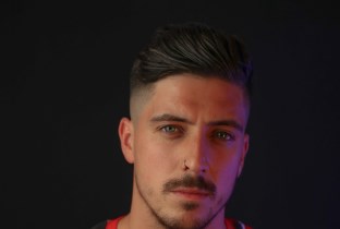 Charlie Harvey · Artist Profile