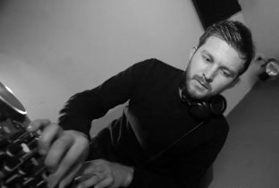 Chris Ball · Artist Profile