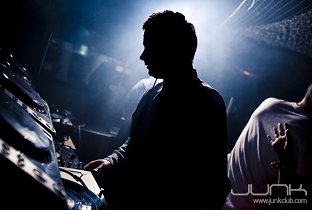 Chris Halliday · Artist Profile