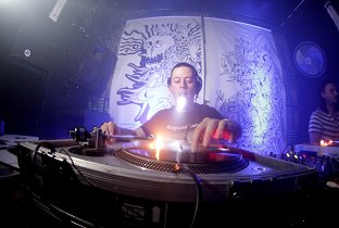 Chris Mitchell · Artist Profile