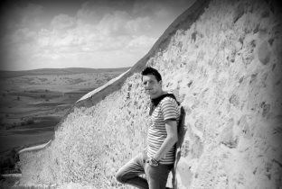 Dadrian · Artist Profile