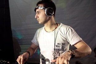 Daniel CHE · Artist Profile