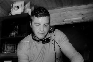 Daniel Ward · Artist Profile