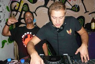 Dan Metcalfe · Artist Profile