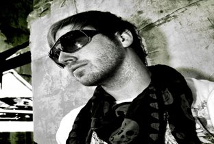 Danny Beggs · Artist Profile