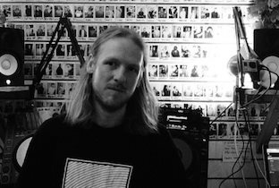 Danny Bushes · Artist Profile