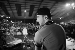 Dan Sterry · Artist Profile