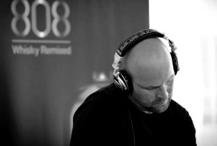 David Lee · Artist Profile