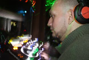 David VIBES Tobon · Artist Profile