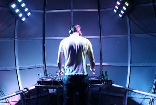 Dean Tyler · Biography