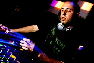 Denis Hadler · Artist Profile