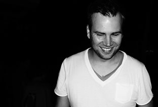 Dennis Rees · Artist Profile