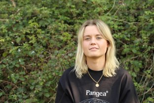 Ellie Stokes · Artist Profile