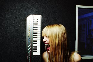 Emma (1) · Artist Profile