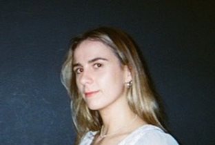 Flo Dill · Artist Profile