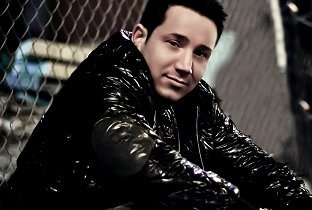 Gus Calderone · Artist Profile